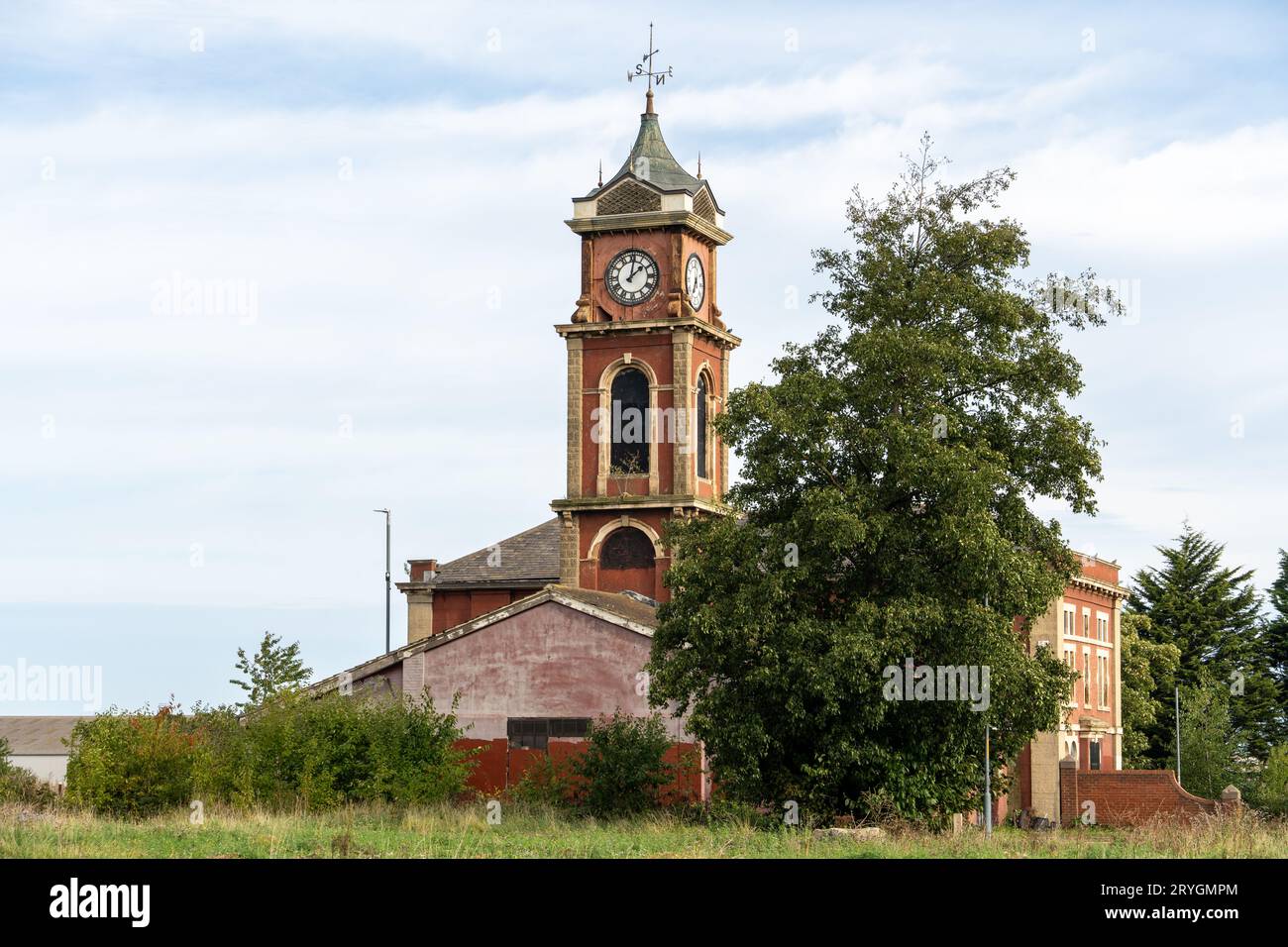 Forgotten architecture hi-res stock photography and images - Alamy