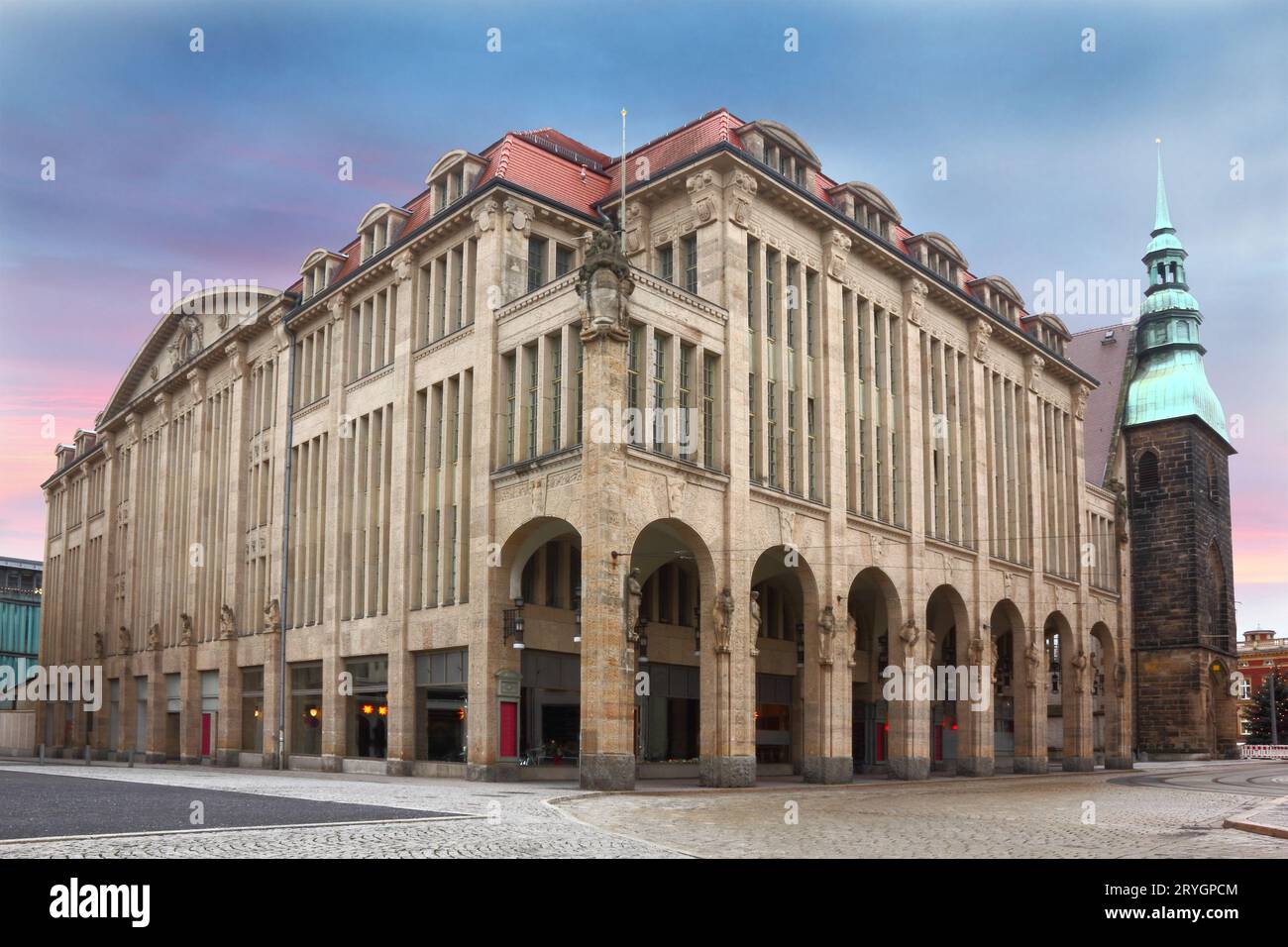 Old store building hi-res stock photography and images - Alamy