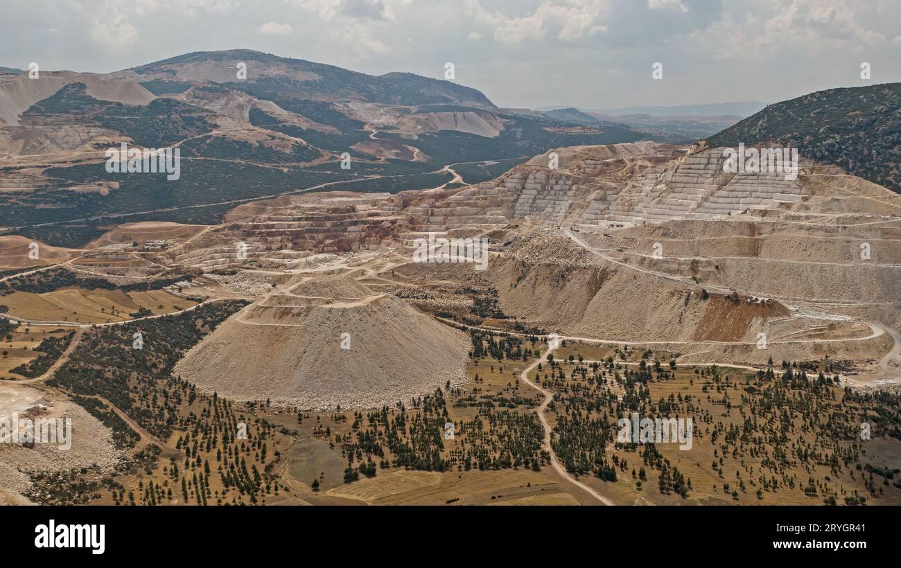 Marble excavation hi-res stock photography and images - Alamy