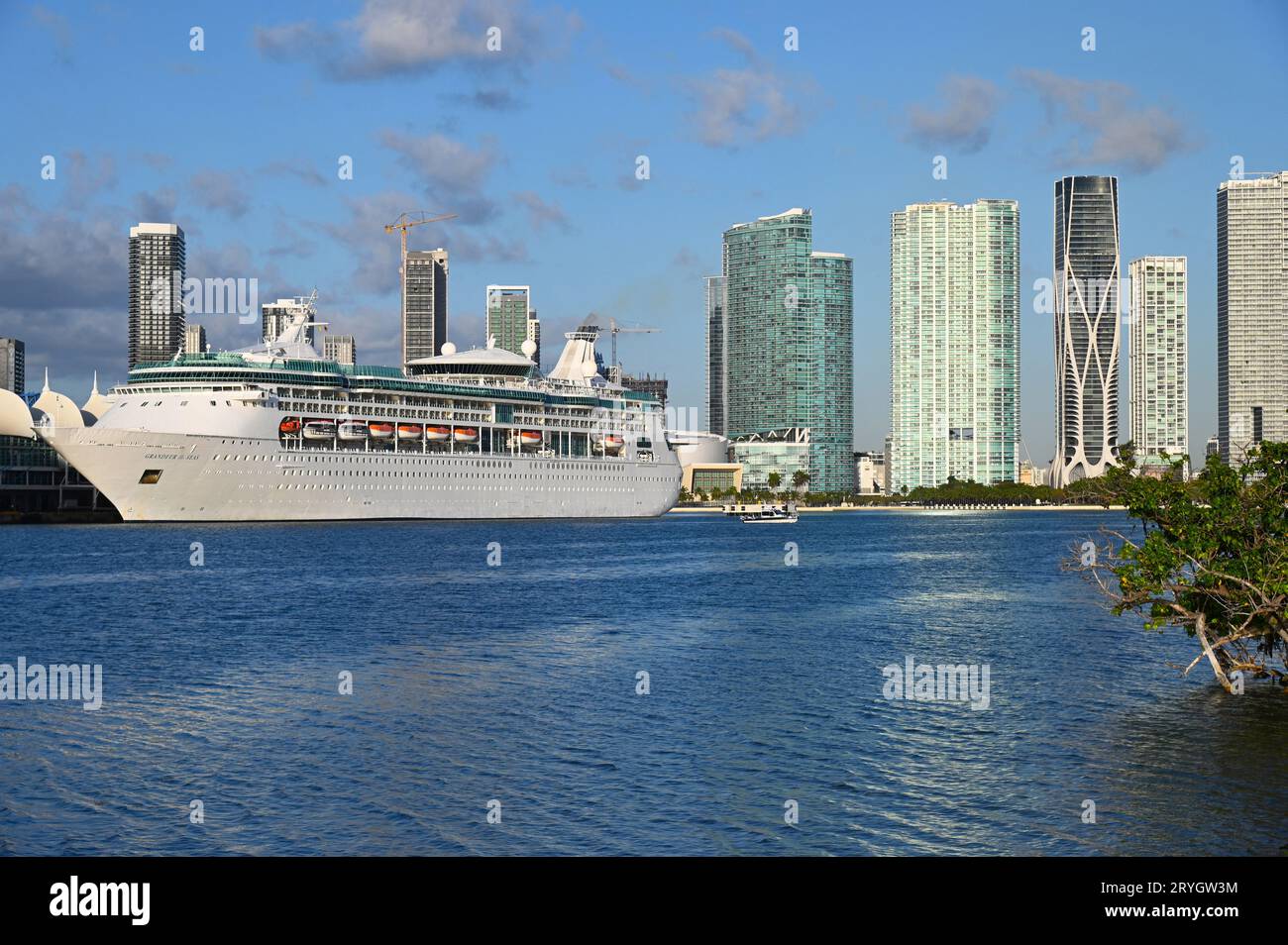 Boat terminal florida hi-res stock photography and images - Alamy