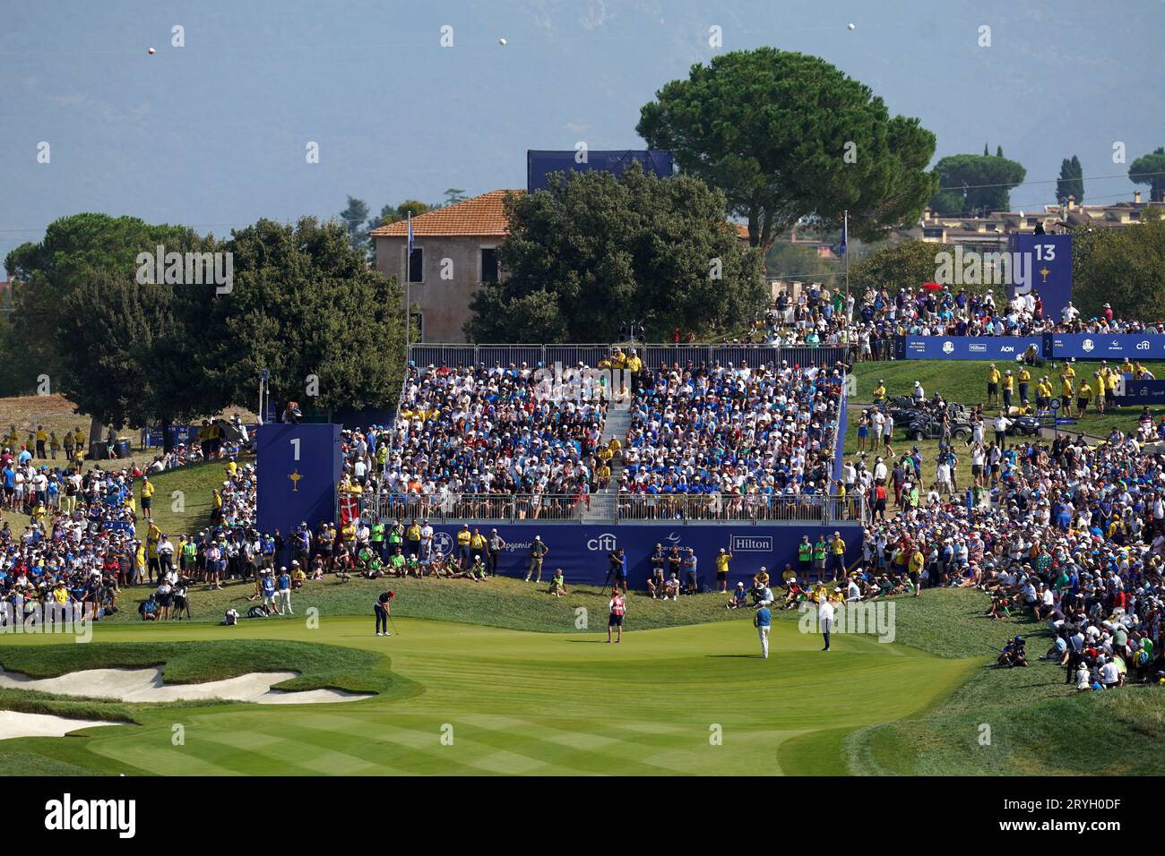 USA's Sam Burns putting on the 1st during his singles match on day ...
