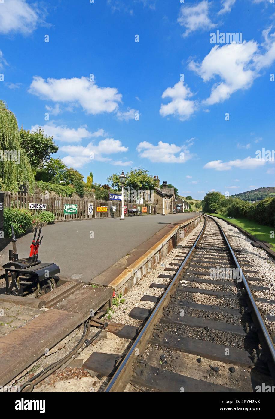 Oakworth Station on the Keighley & Worth Valley Railway Stock Photo - Alamy