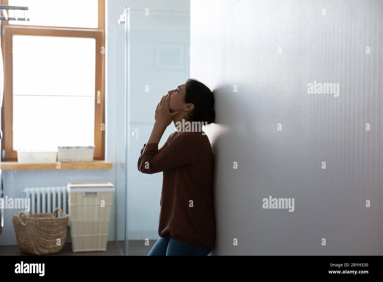 Indian woman crying hi-res stock photography and images - Alamy
