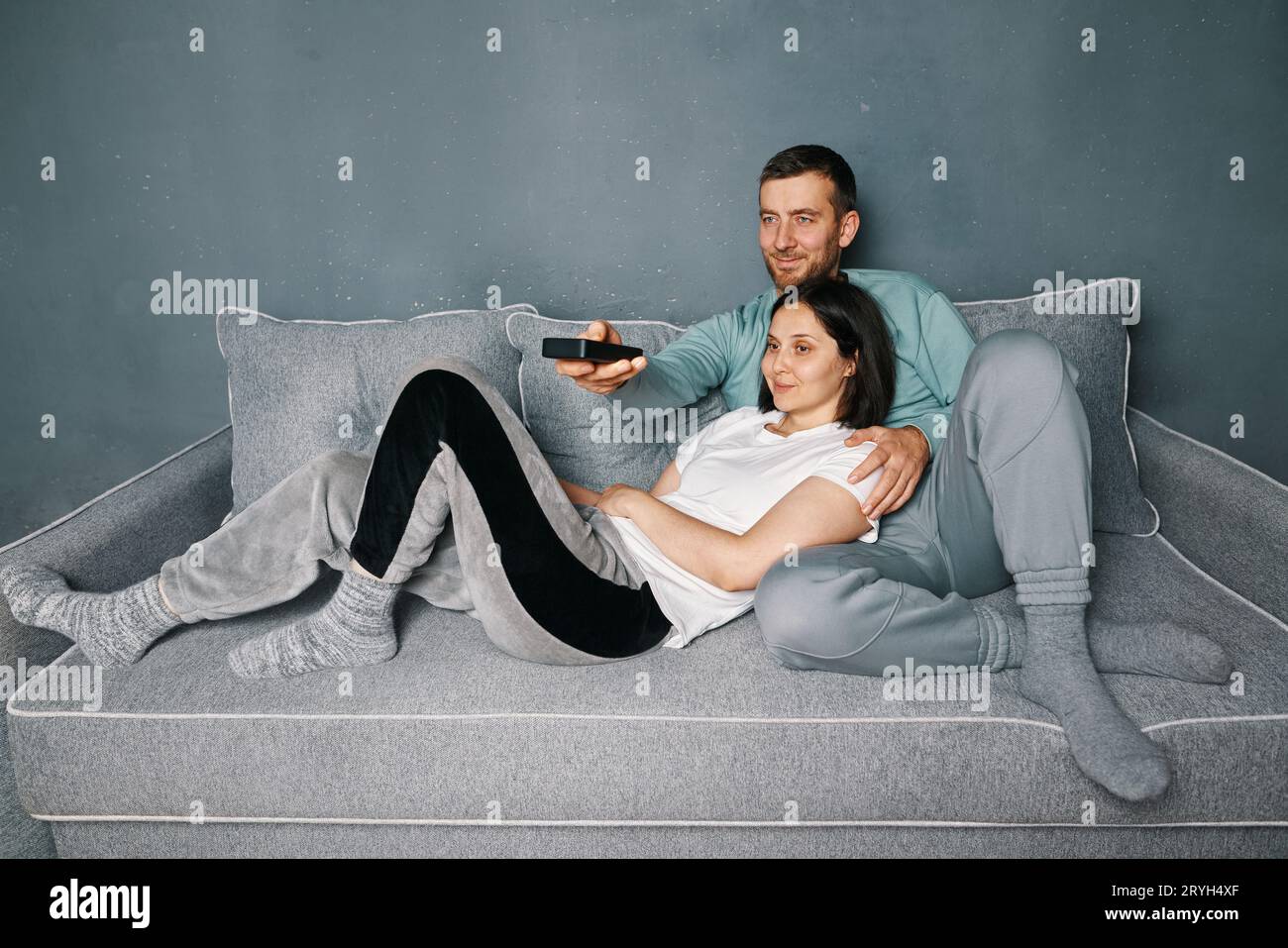 Smart tv family hi-res stock photography and images - Alamy