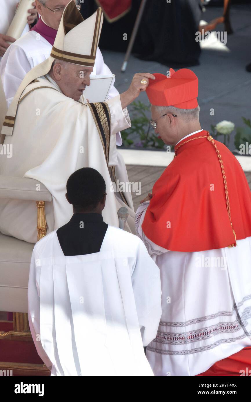 Robert prevost pope francis hi-res stock photography and images - Alamy