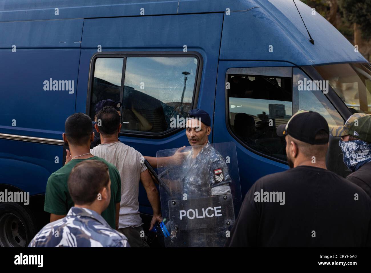 Beirut, Beirut, Lebanon. 30th Sep, 2023. Police prevent people with an ...