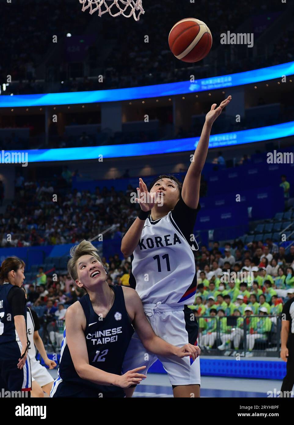 Hangzhou, China. 01st Oct, 2023. Yu-Ting Lin (L) of the Chinese Taipei ...