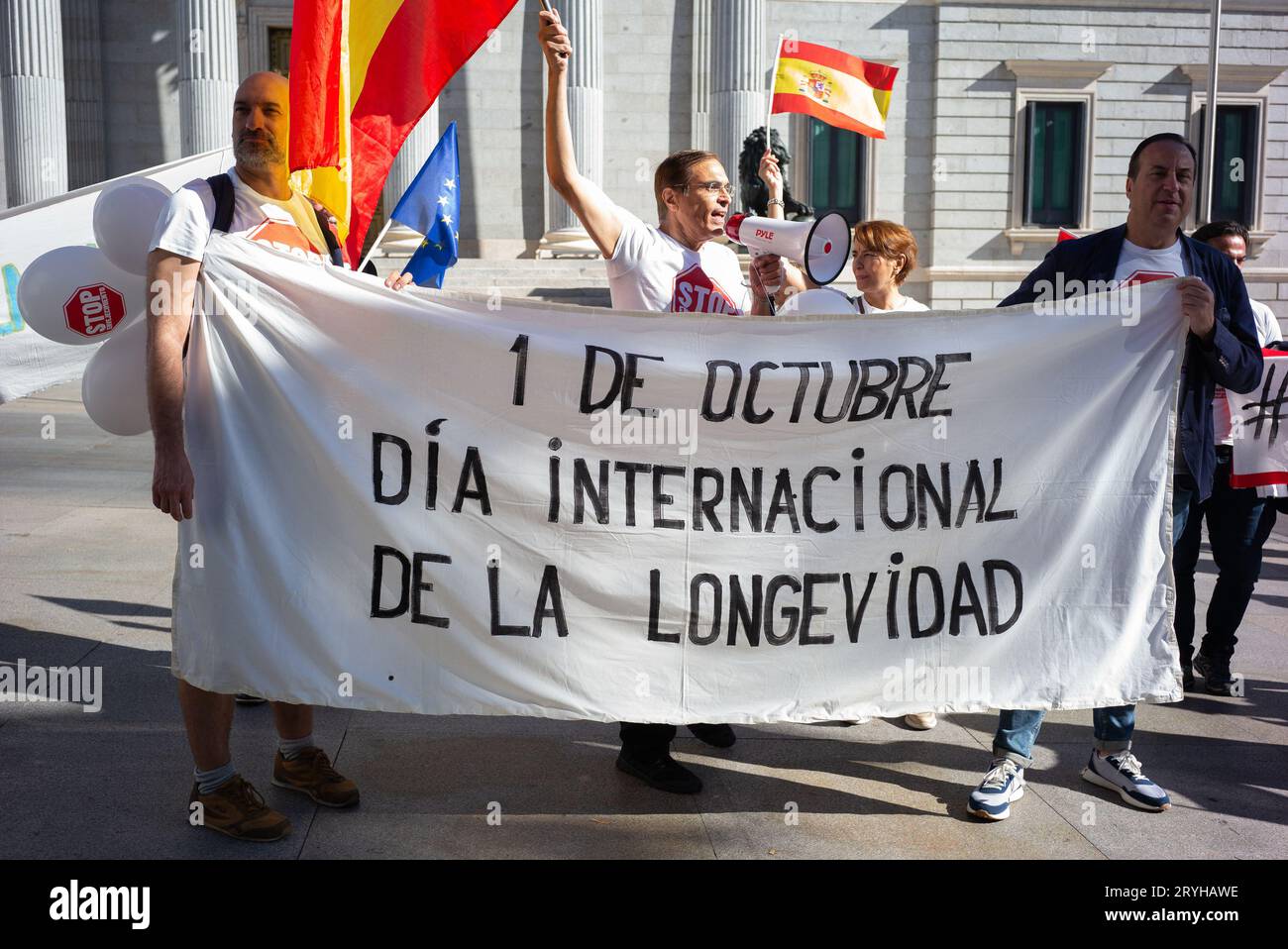 Several people participate in the march on the International Day of ...