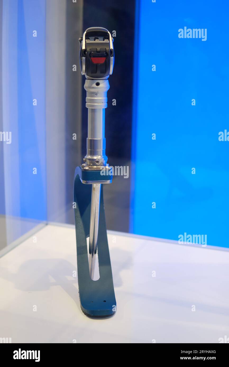 The person with a leg disability was able to walk again thanks to the ...