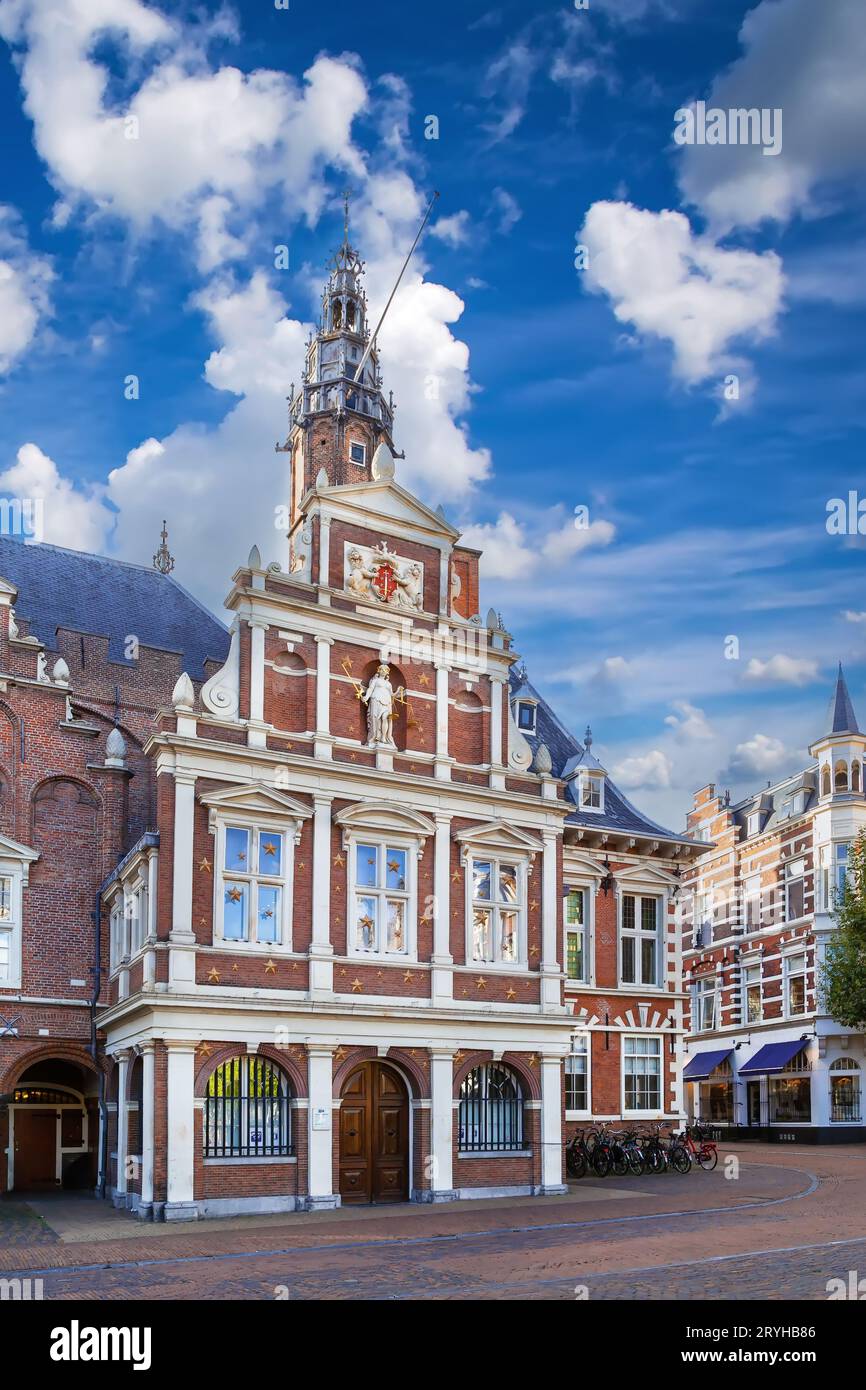 Old facade city hall hi-res stock photography and images - Alamy