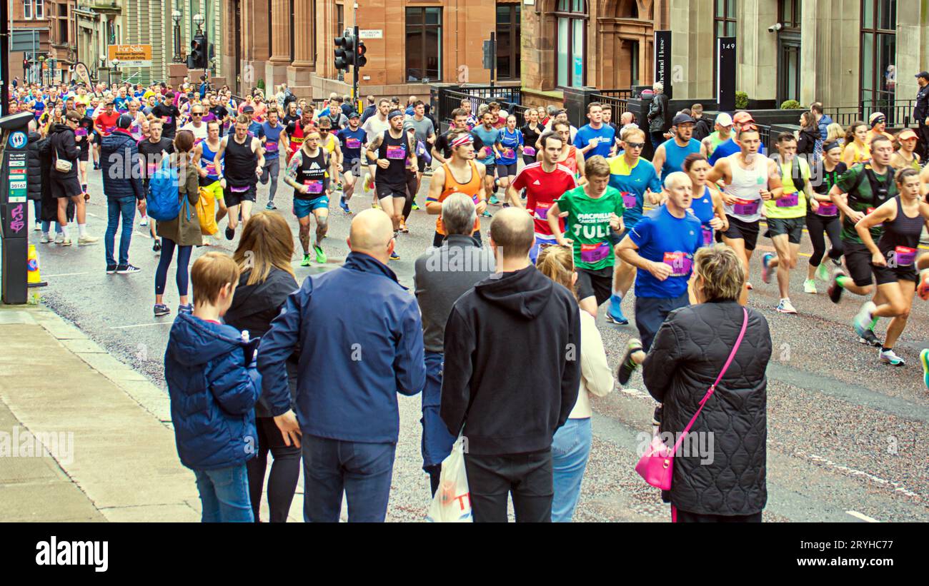 Glasgow, Scotland, UK. 1st October, 2023. Great Scottish Run sets off ...