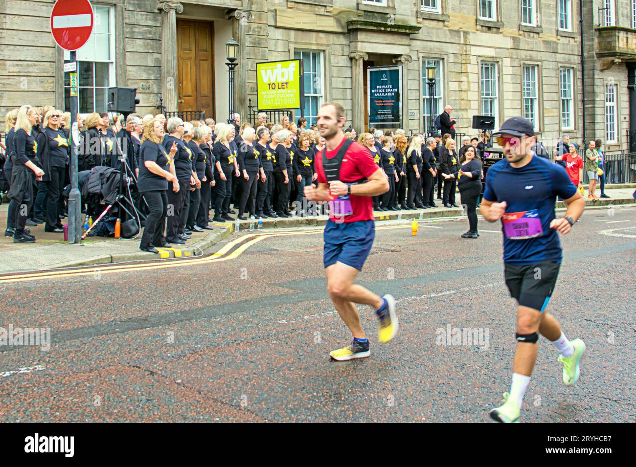 Scottish half marathon runners hi-res stock photography and images - Alamy