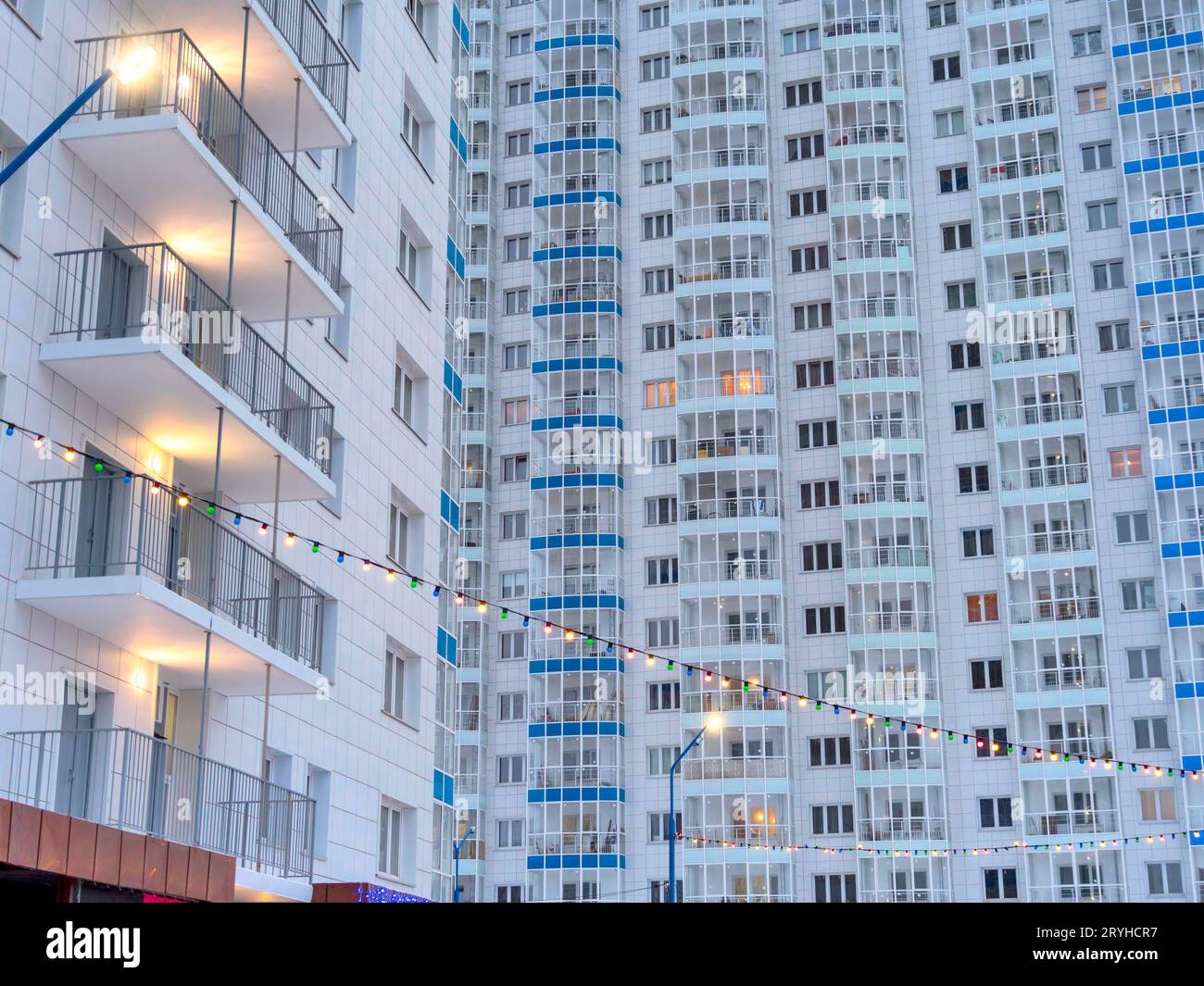 Residential home facade hi-res stock photography and images - Alamy