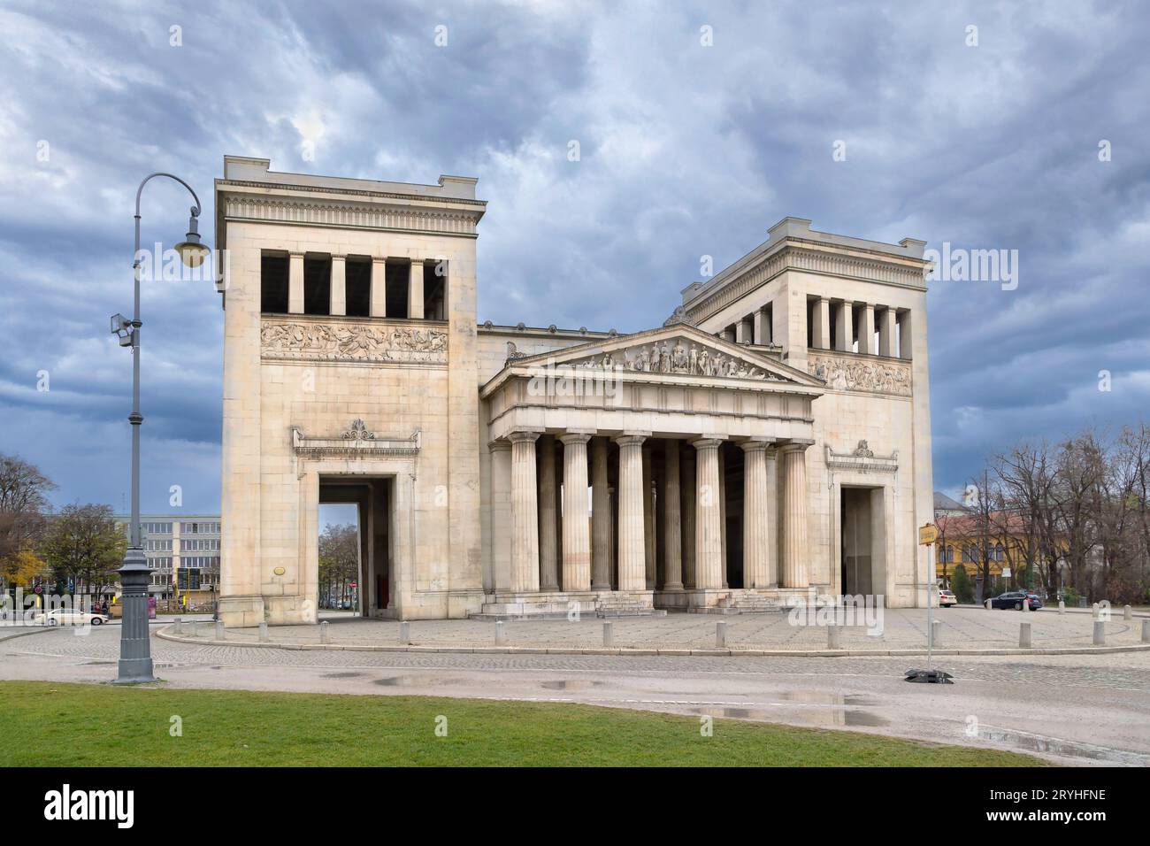 Propylaea hi-res stock photography and images - Alamy