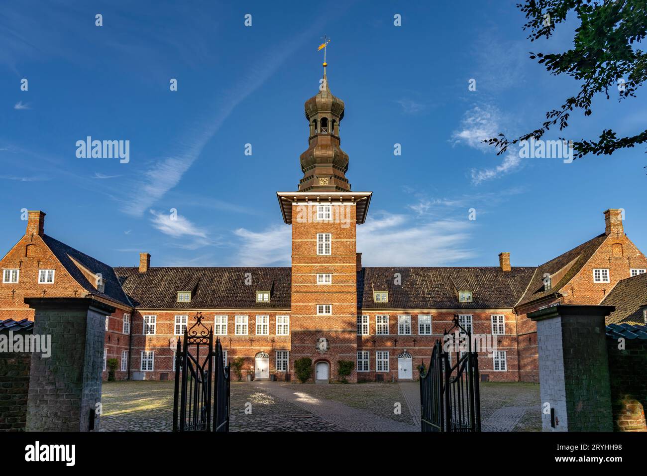 Das Schloss vor Husum in Husum, Kreis Nordfriesland, Schleswig-Holstein ...