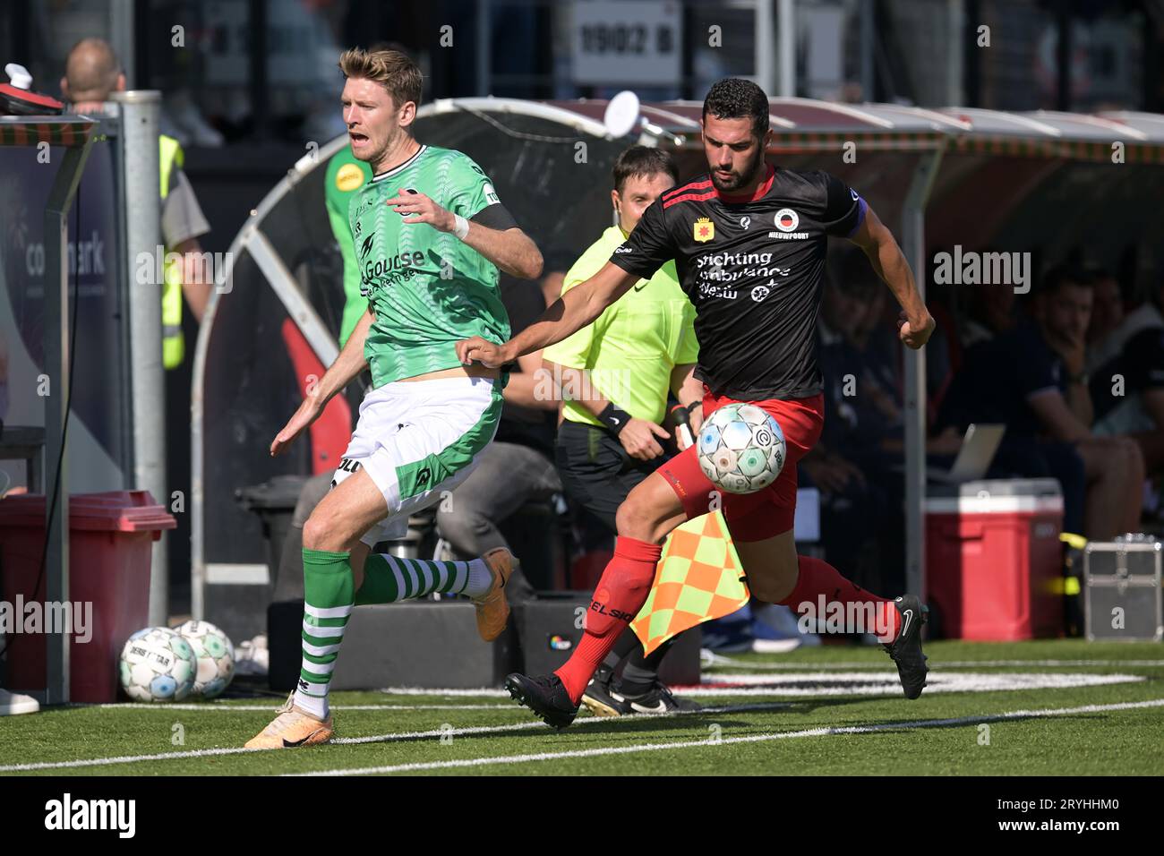 ROTTERDAM - (l-r), Tobias Lauritsen of Sparta Rotterdam, Sven Nieuwpoort of sbv Excelsior during ...