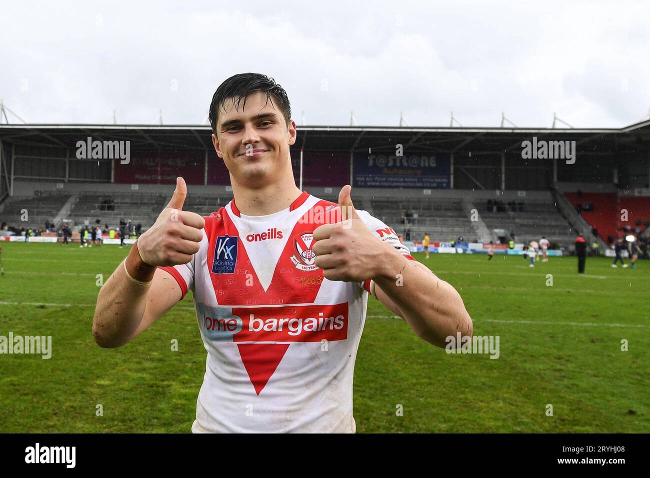 St. Helens, England - 30th September 2023 - Jon Bennison of St Helens ...