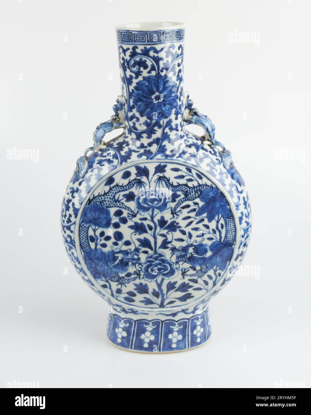 Chinese moon flask hi-res stock photography and images - Alamy