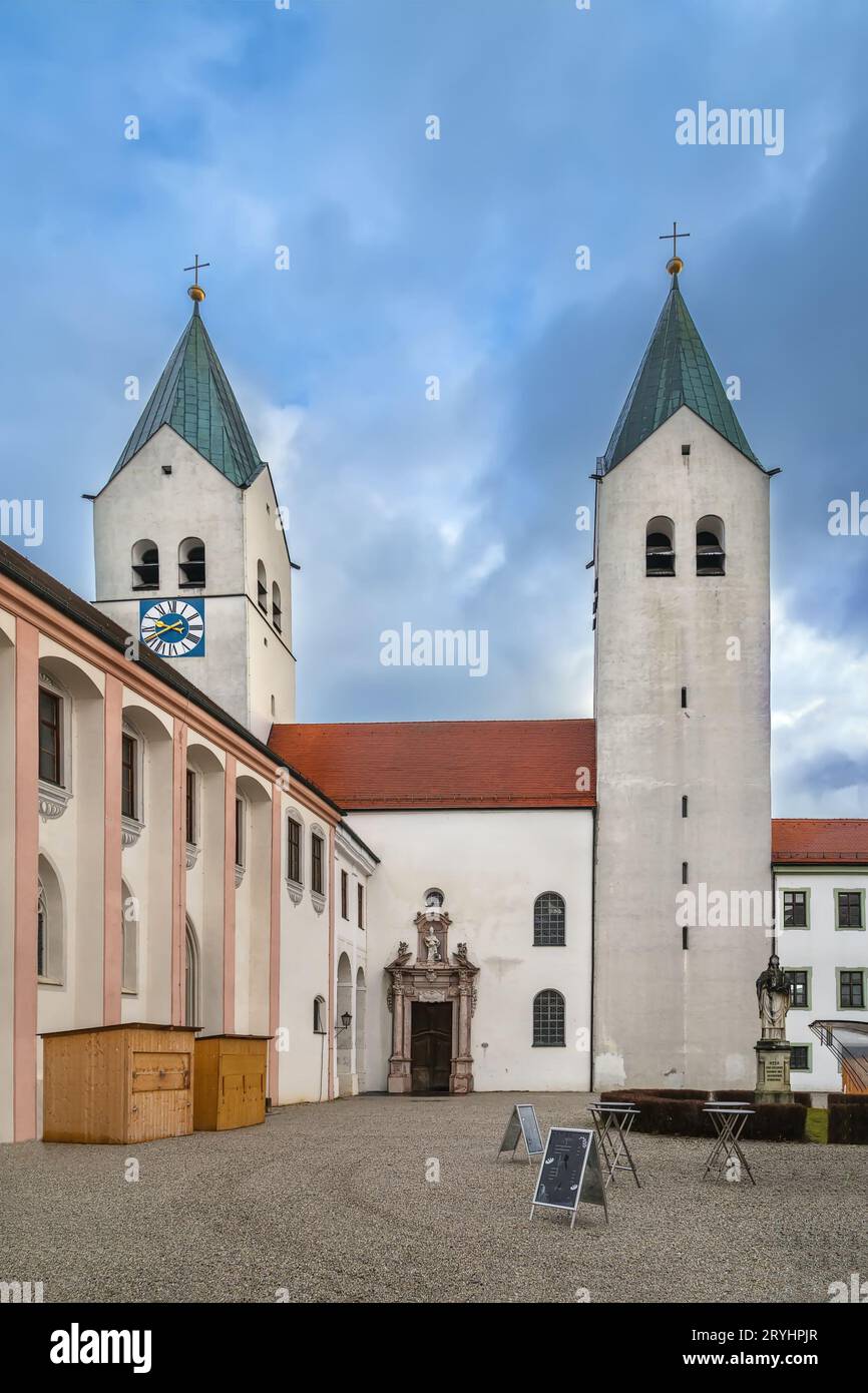 Saint mary and corbinian cathedral hi-res stock photography and images ...