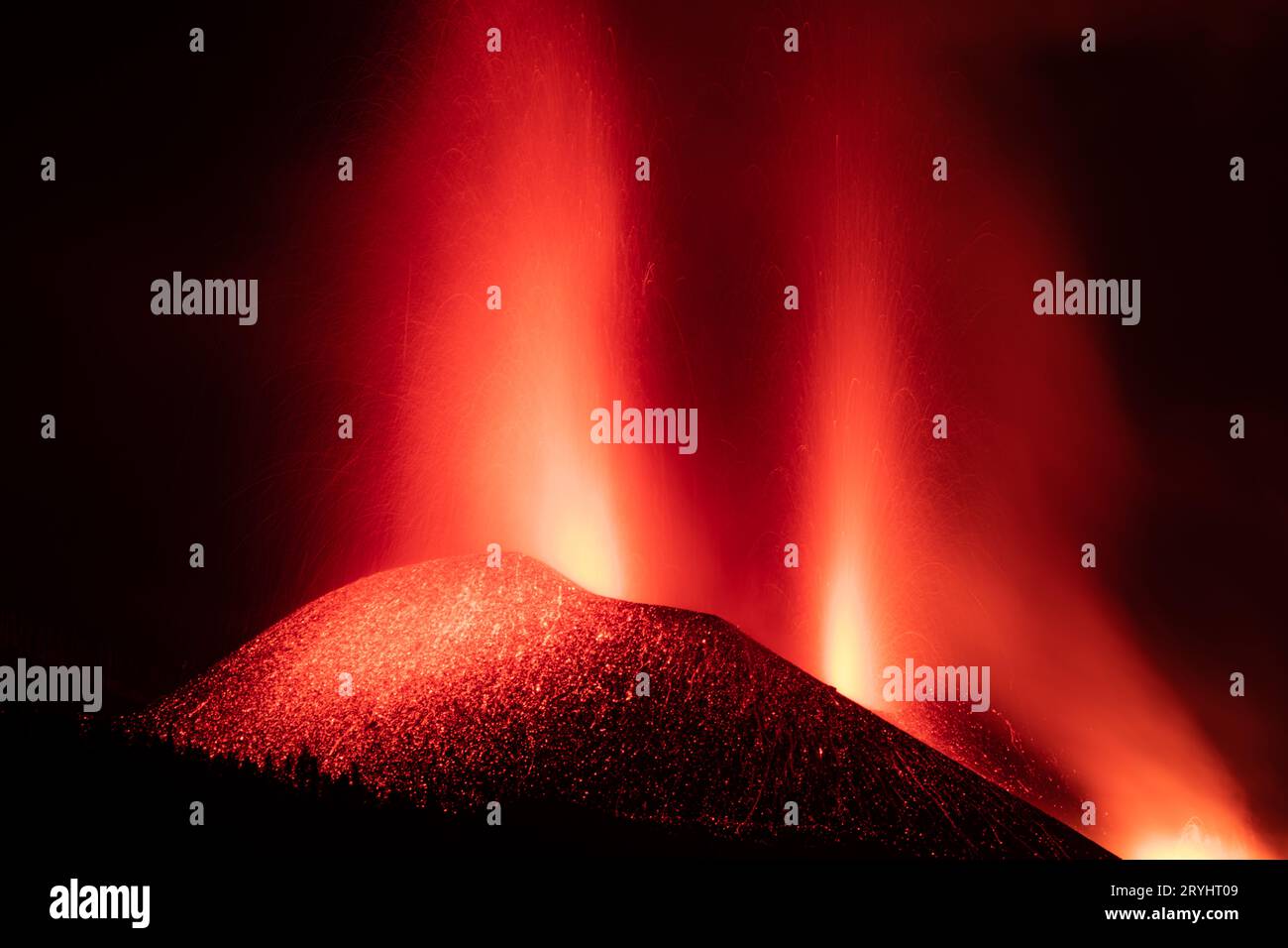 Volcano lava eruption nature hi-res stock photography and images - Alamy
