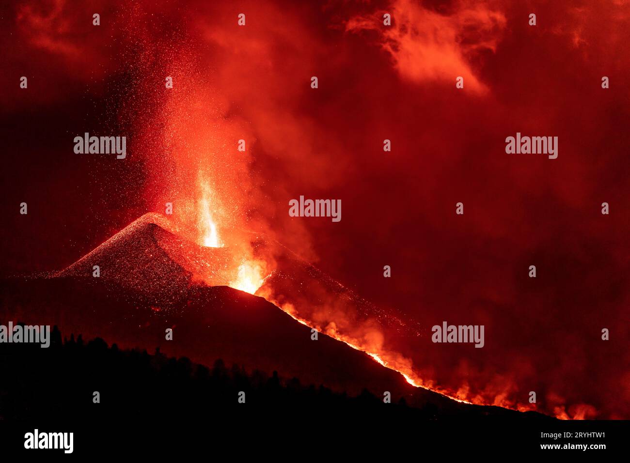 Volcano la hi-res stock photography and images - Alamy