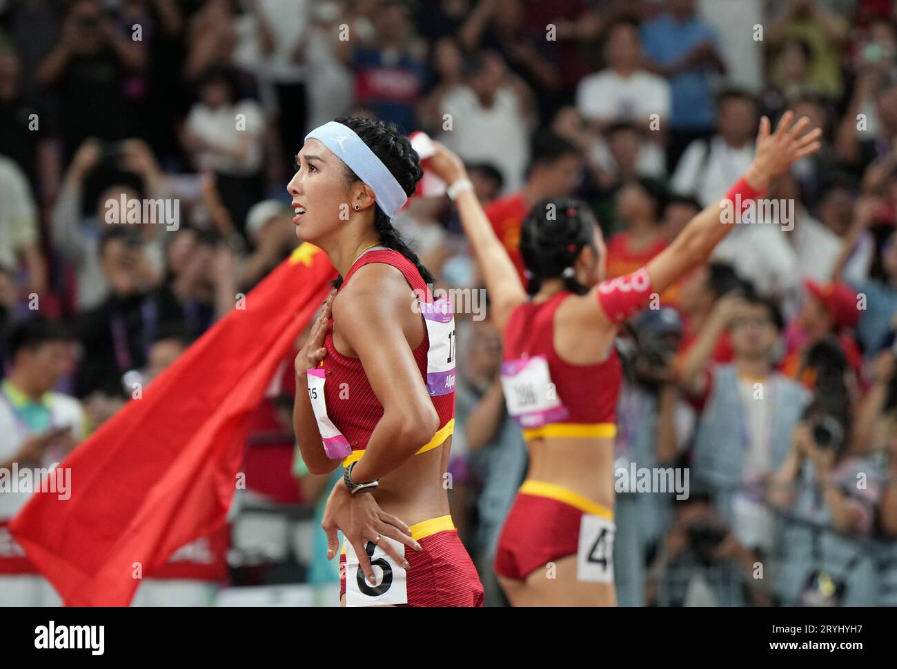 Hangzhou, China's Zhejiang Province. 1st Oct, 2023. Lin Yuwei (L) and ...