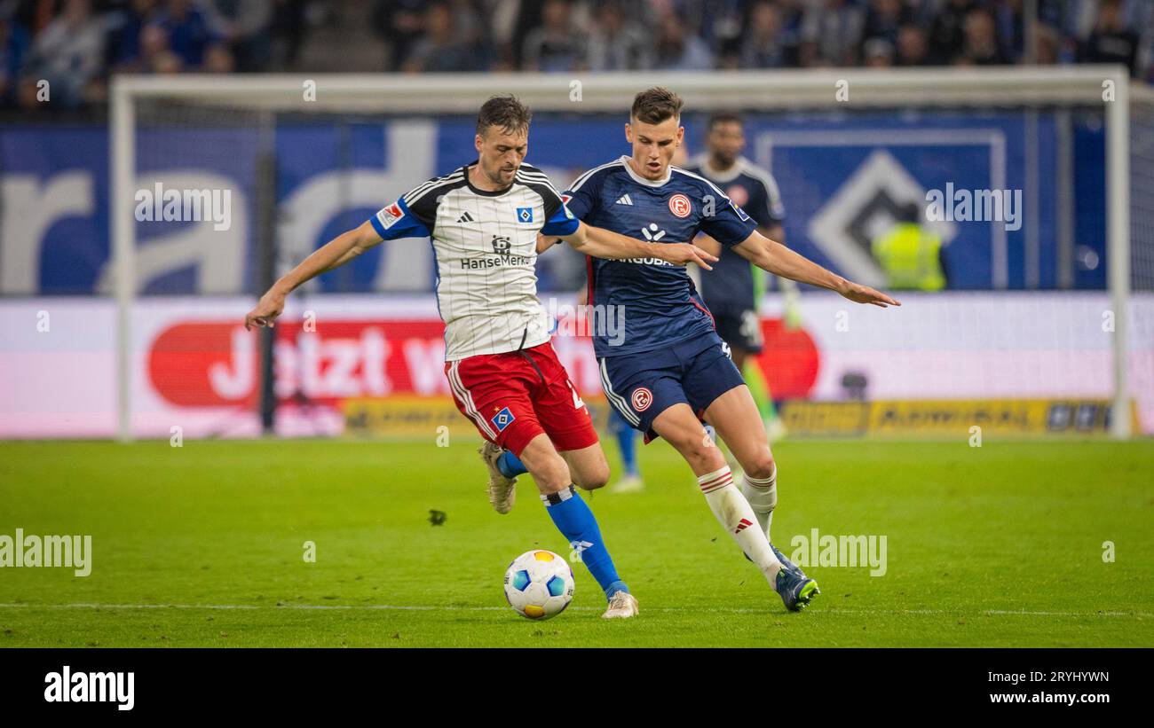 Hamburg, Germany. 29th Sep 2023. Jonas Meffert (HSV), Yannik Engelhardt ...