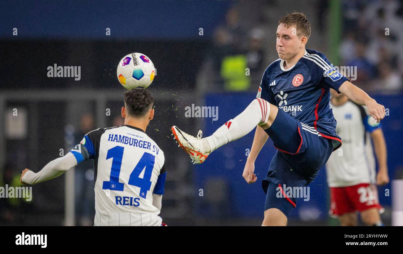 Hamburg, Germany. 29th Sep 2023. Isak Bergmann Johannesson (F95), Ludovit Reis (HSV) Hamburger ...