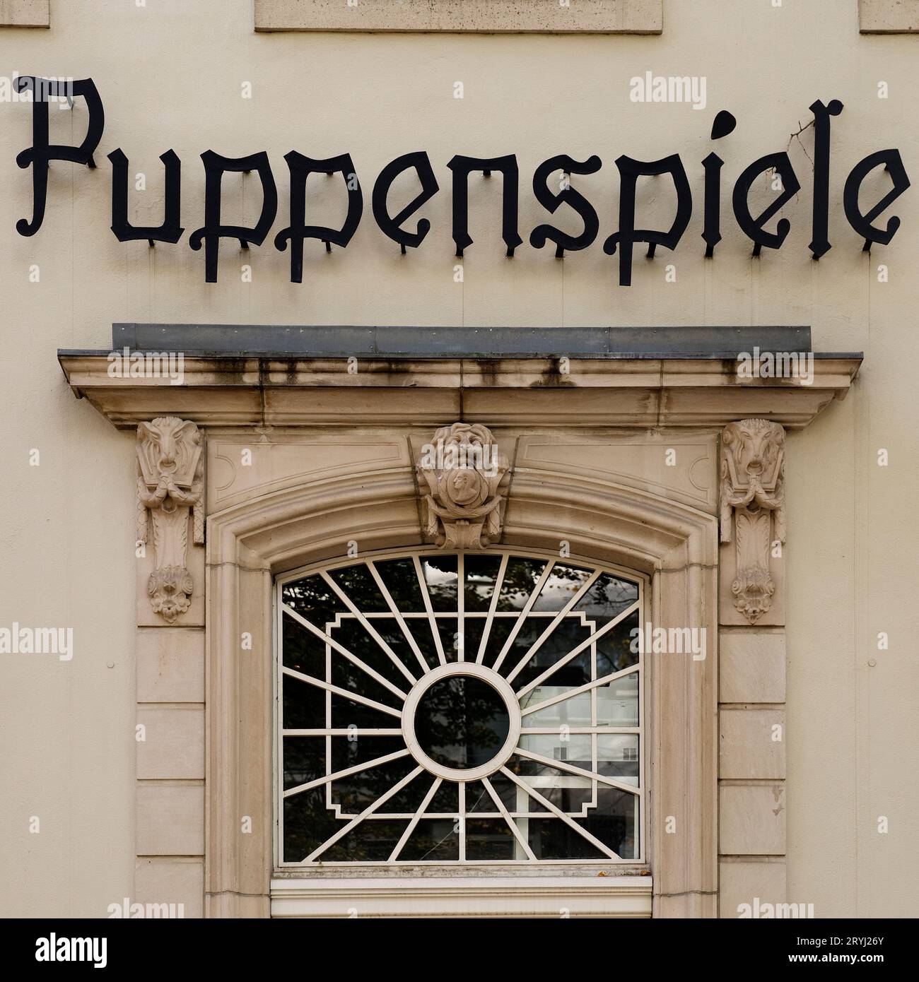 Lettering puppet shows at the Haenneschen-Theater, Stockpuppentheater ...