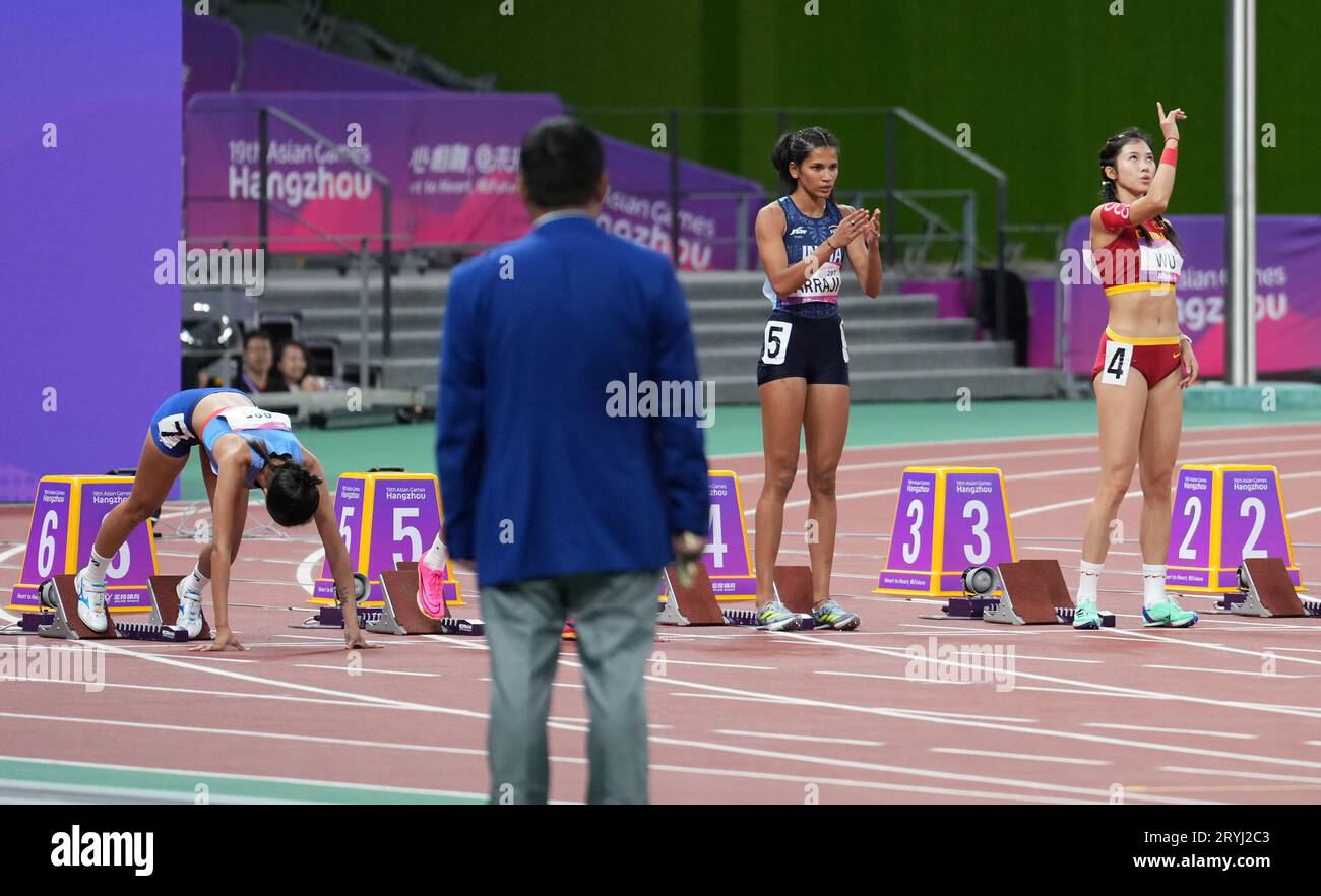 Hangzhou, China's Zhejiang Province. 1st Oct, 2023. Wu Yanni(1st R) of ...