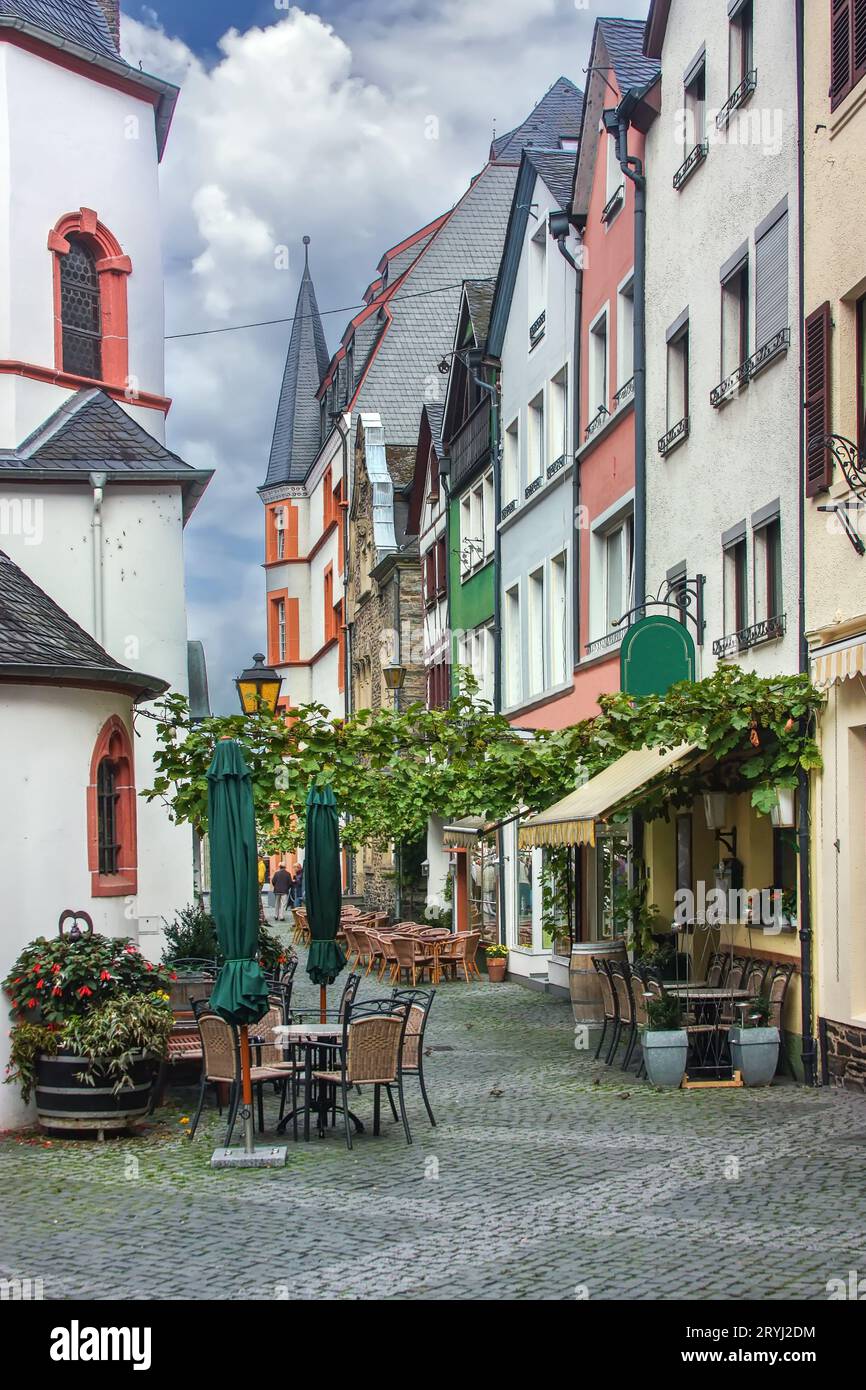 Street in Bernkastel-Kues, Germany Stock Photo - Alamy