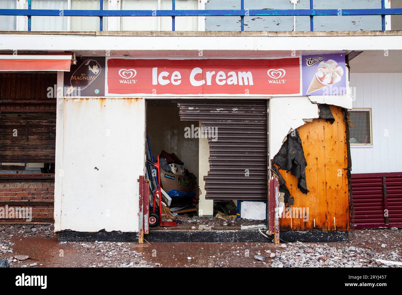photographic footage of the floods which wrecked the Dawlish train line ...