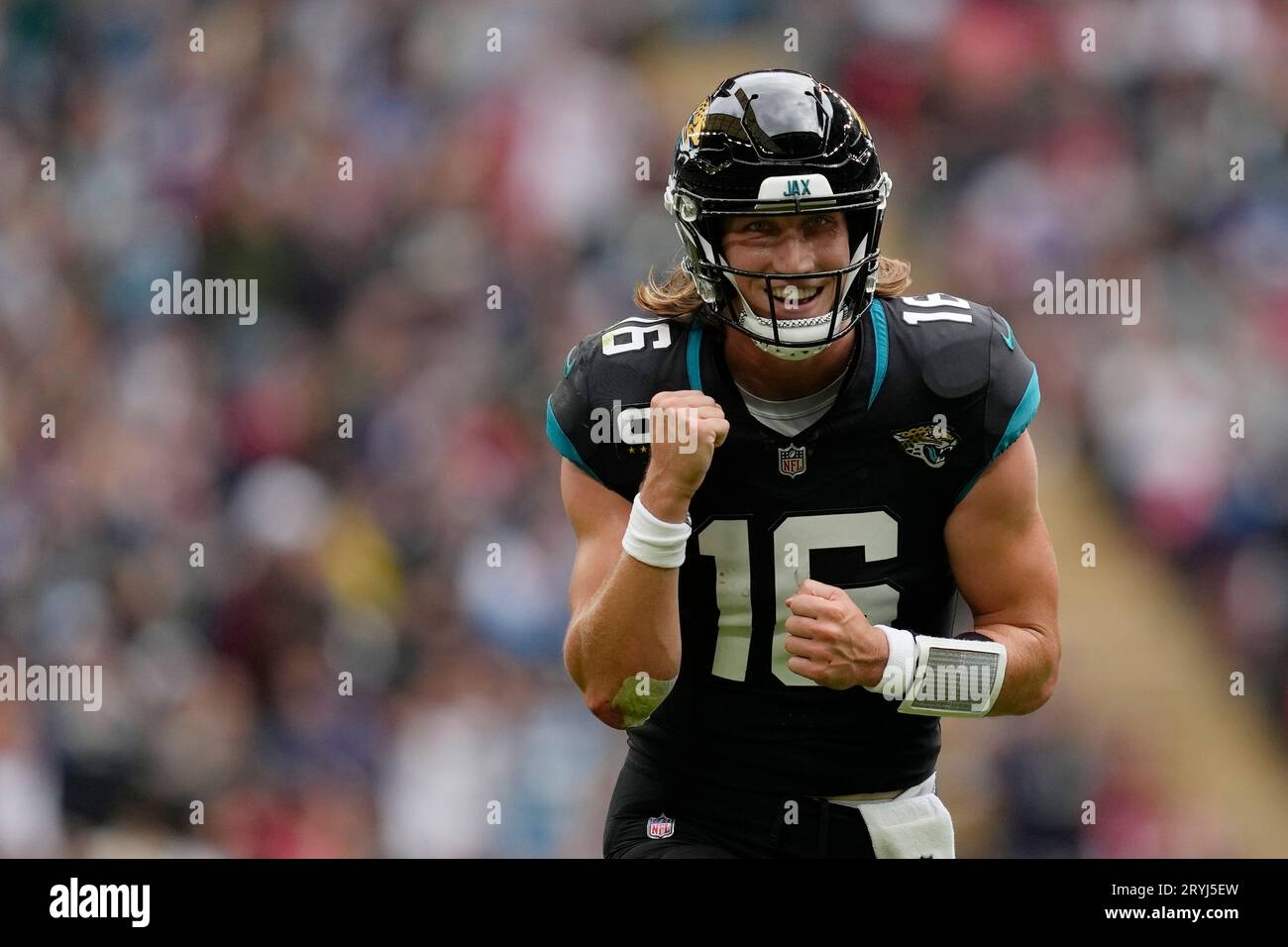 Jacksonville Jaguars quarterback Trevor Lawrence (16) celebrates after ...