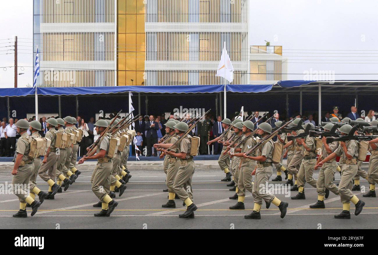 Nicosia, Cyprus. 1st Oct, 2023. Soldiers of Cypriot National Guard ...