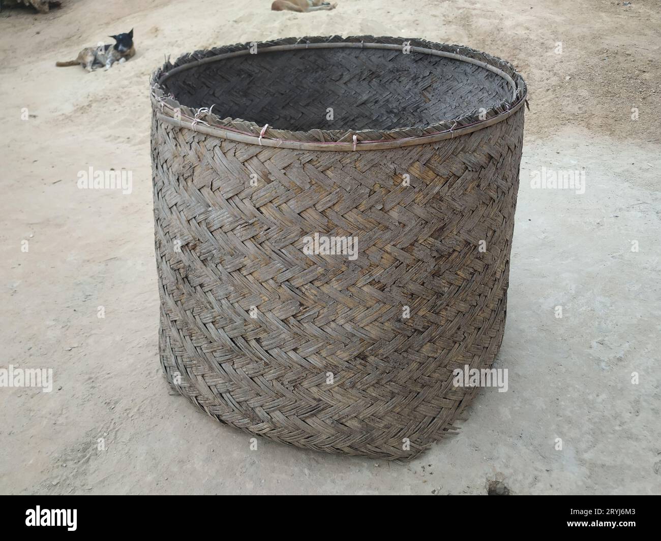 Paddy storage hi-res stock photography and images - Alamy