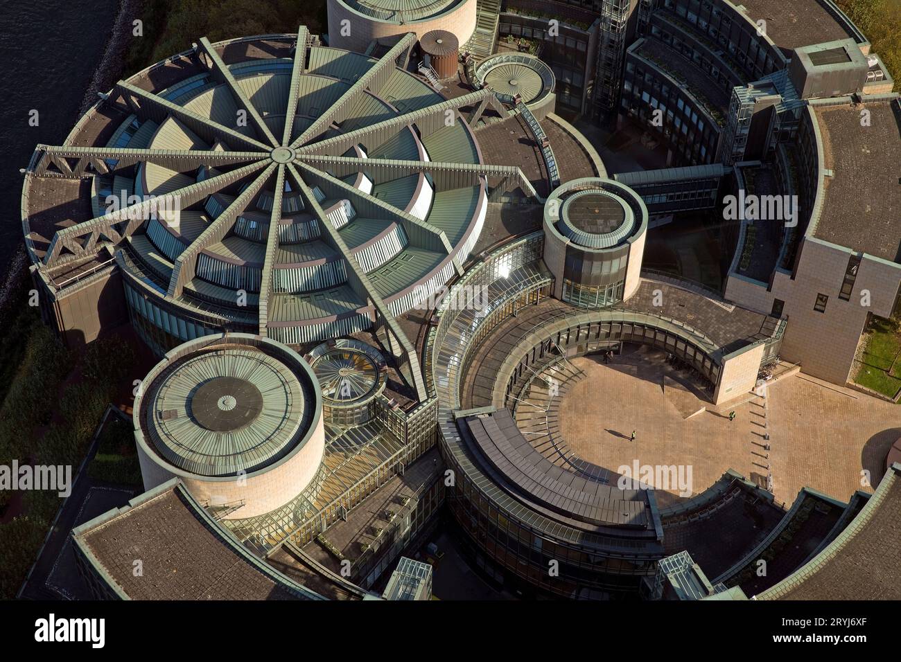 State parliament building NRW in structuralism style seen from above ...
