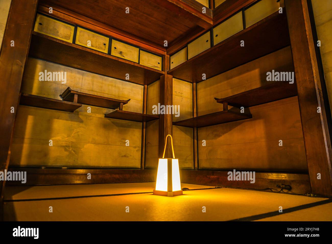 Lighting and Japanese house Stock Photo - Alamy