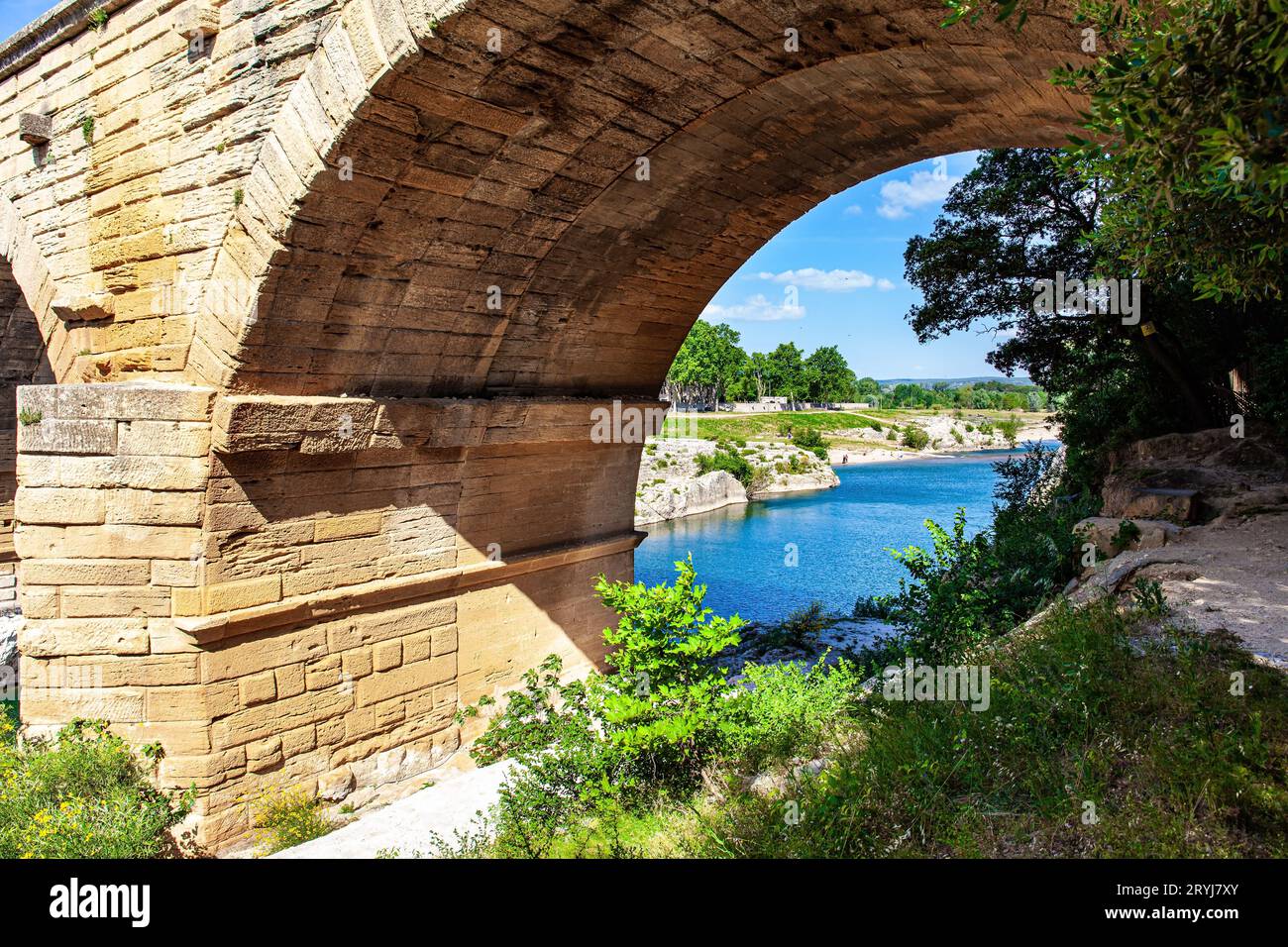 Aqueduct and trees hi-res stock photography and images - Alamy