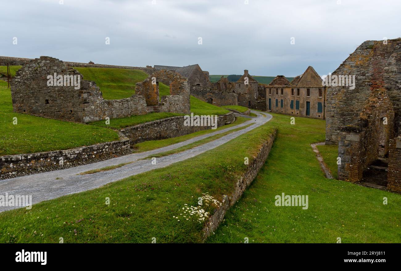 Charles fort kinsale hi-res stock photography and images - Alamy
