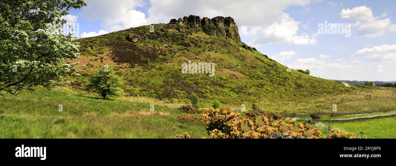 View to Hen Cloud rock, the Roaches Rocks, Upper Hulme, Staffordshire ...