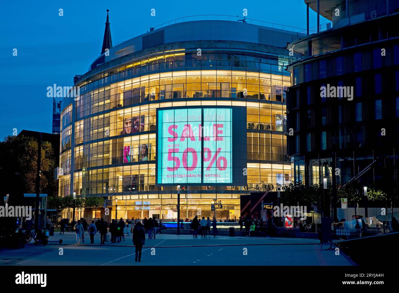 SALE, Peek and Cloppenburg, clothing store in the evening, Duesseldorf ...