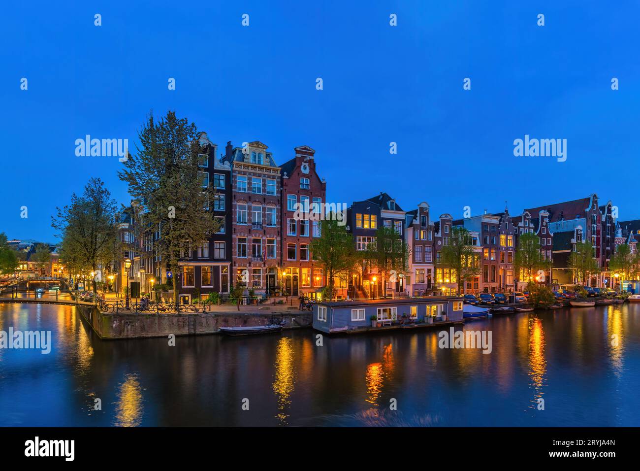 Skyline of the city of amsterdam hi-res stock photography and images ...