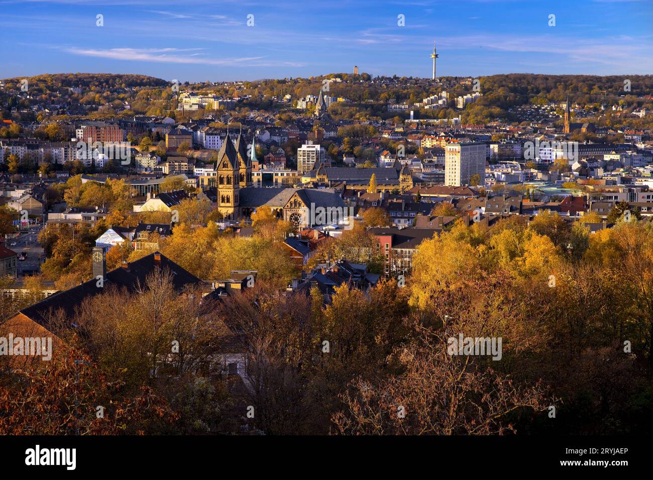 Panoramablick auf Elberfeld, Wuppertal, Bergisches Land, Nordrhein ...
