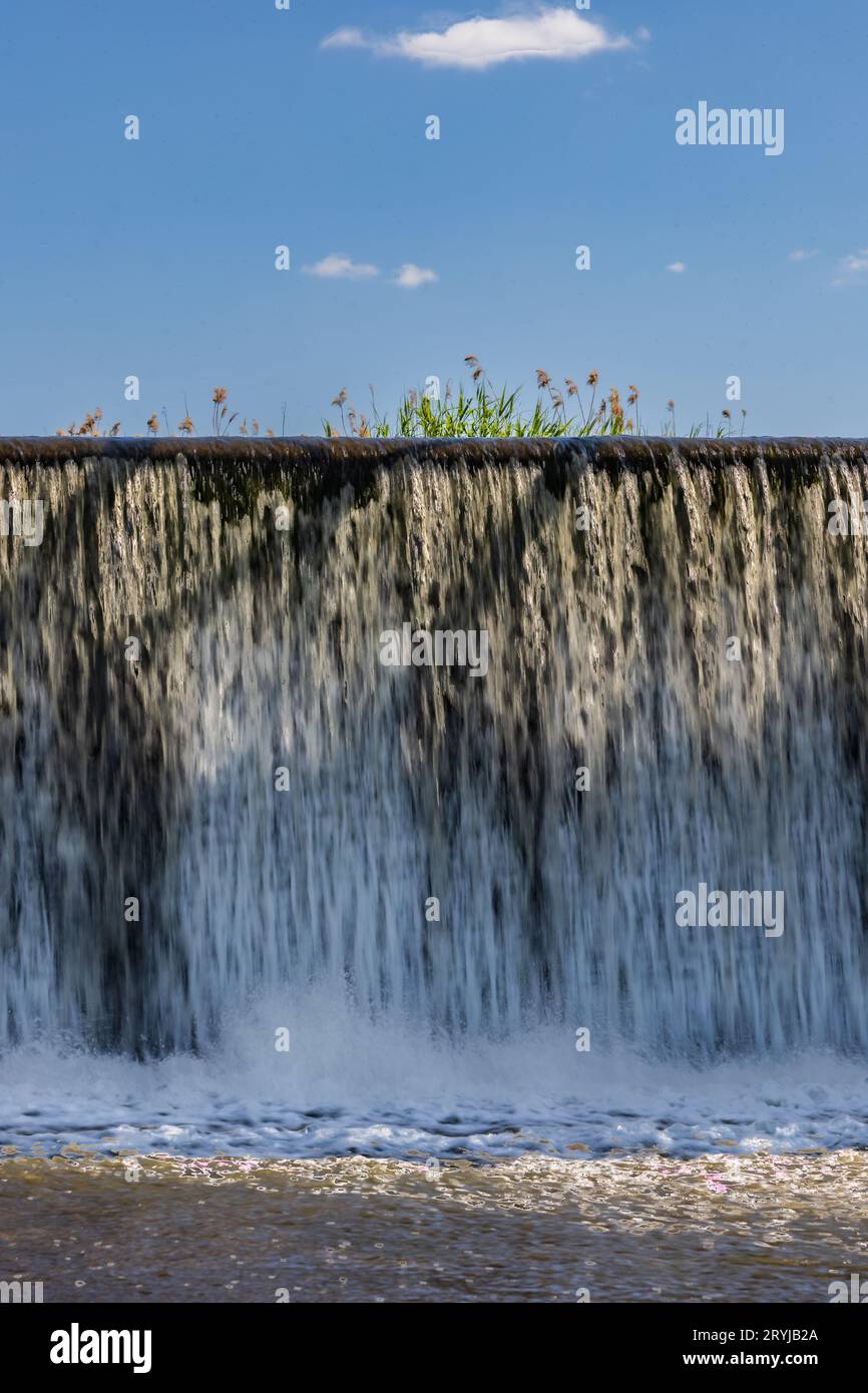 Hydroelectric dam gushing water hi-res stock photography and images - Alamy