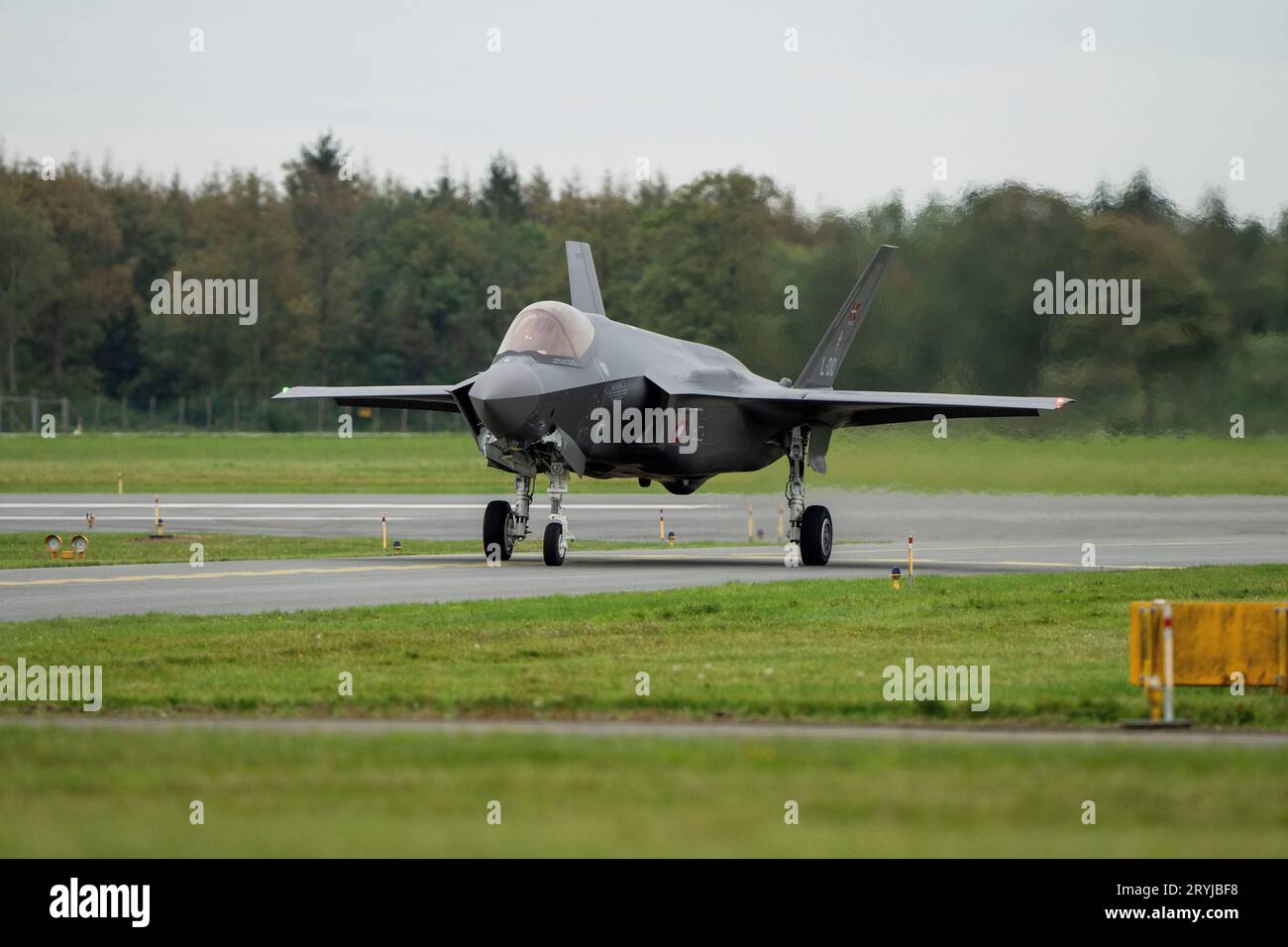 Skrydstrup airbase officially receive four F-35 combat aircraft on ...