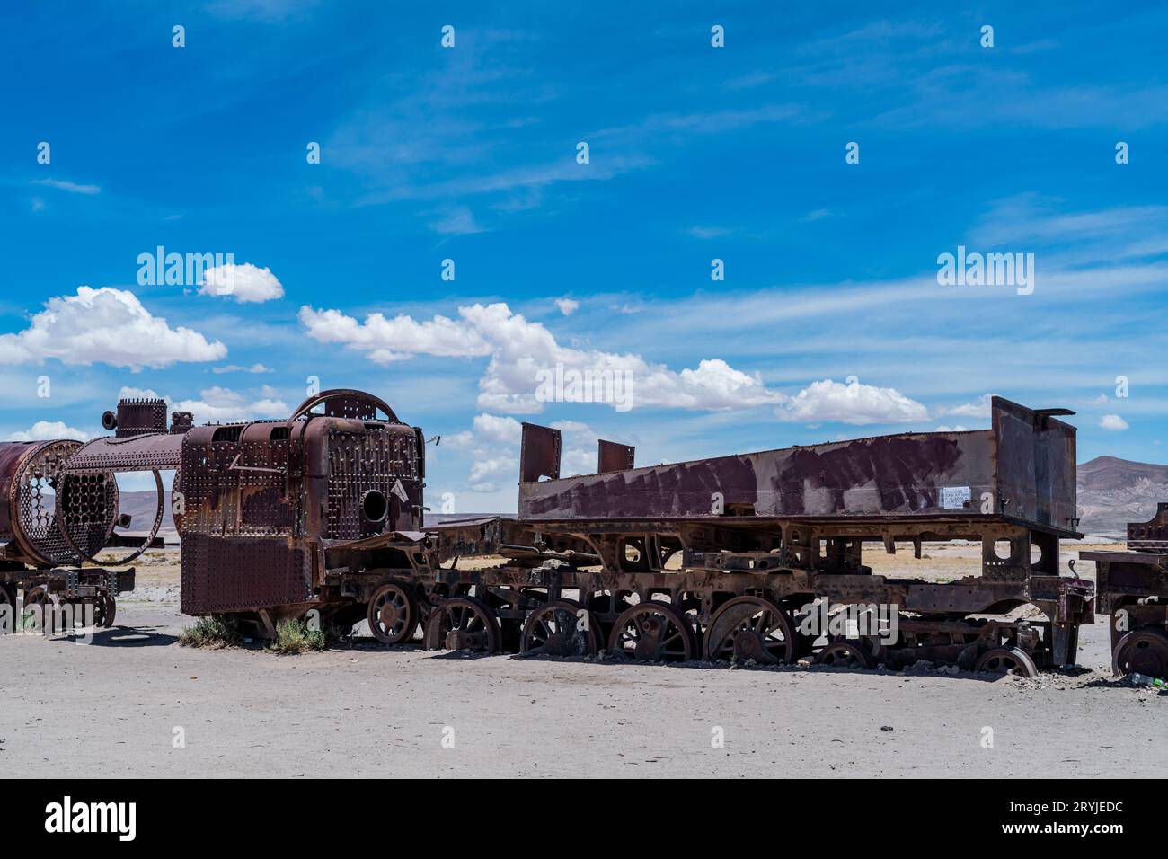 Railway graveyard hi-res stock photography and images - Alamy