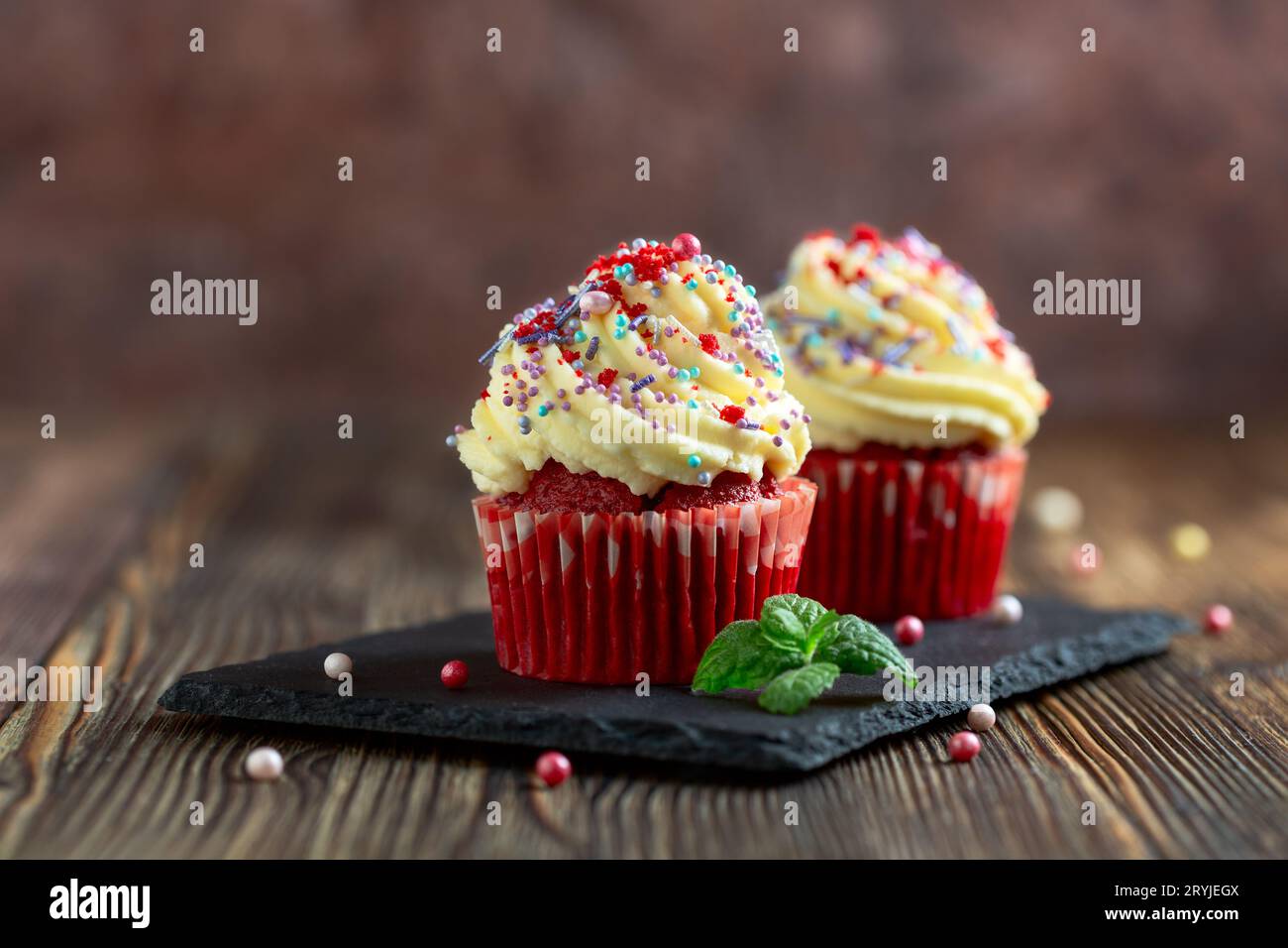 Cupcakes Red Velvet Stock Photo - Alamy
