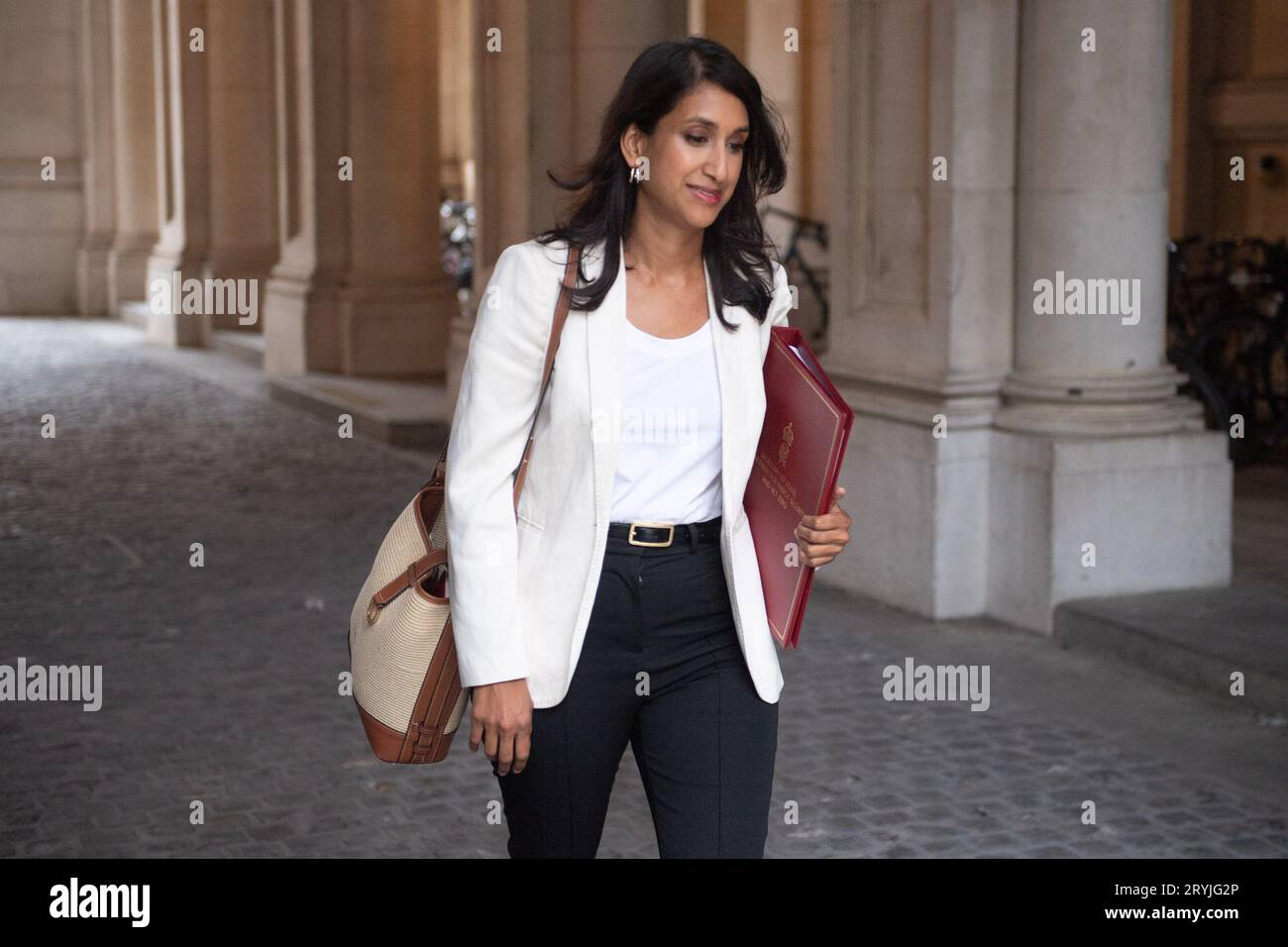 Cabinet secretary for net zero hi-res stock photography and images - Alamy