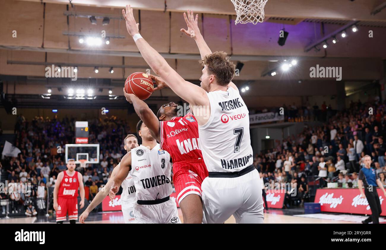 7 und isaiah washington wuerzburg baskets hi-res stock photography and ...