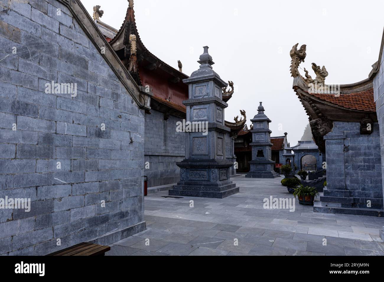 The Buddhist Temple at the Fansipan at Sapa in Vietnam Stock Photo - Alamy